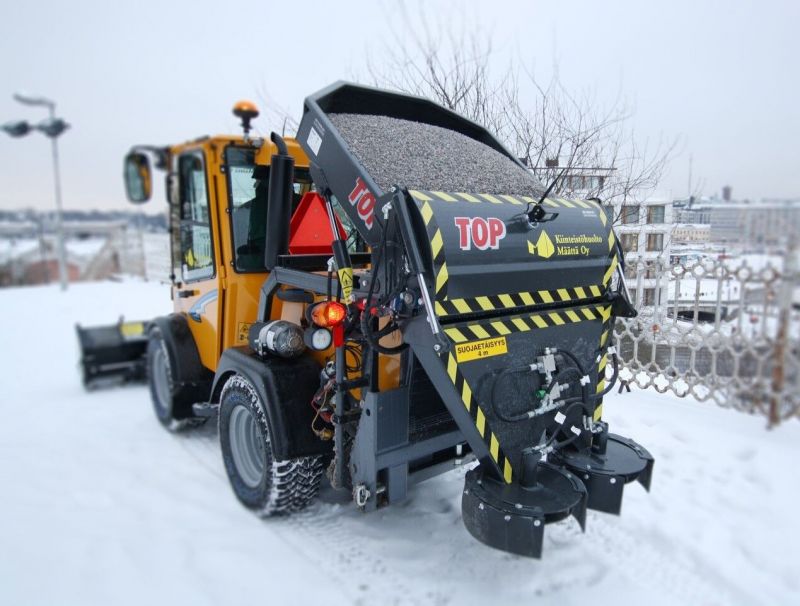 Top Tipping Platform`s roller sand spreader - Serco